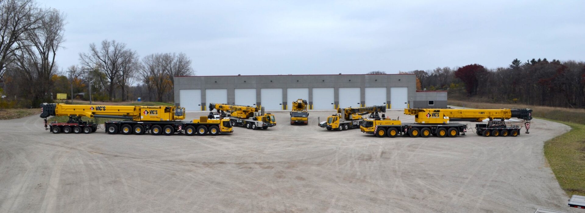 Vic's Crane & Heavy Haul - Equipment